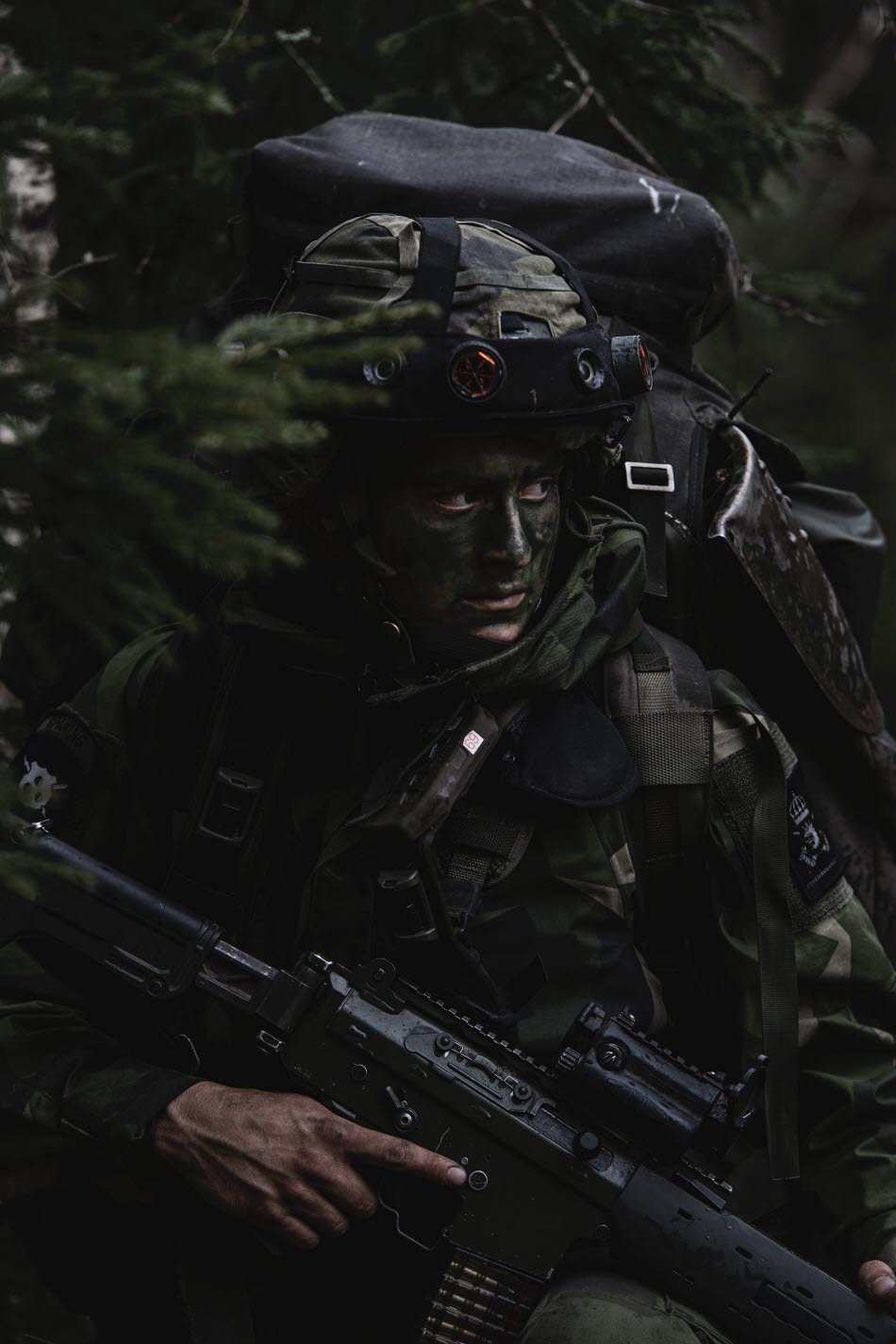 South Korean Special Warfare Forces Commando moves through frozen ...