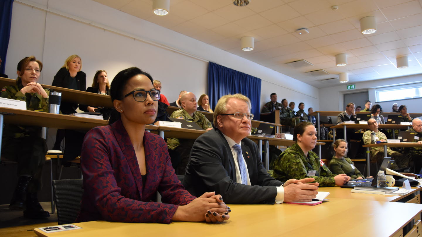 Försvarsmakten uppmärksammar internationella kvinnodagen - Försvarsmakten