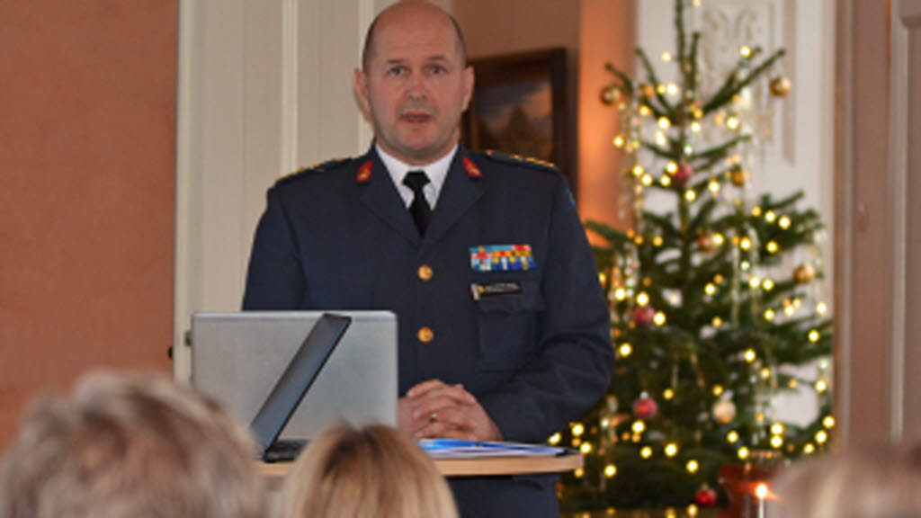 ”Välkomna att dela personal med oss!” - Försvarsmakten