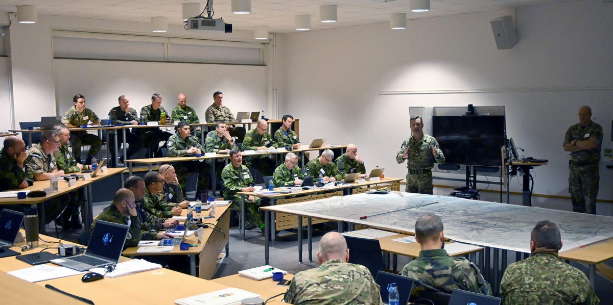 Swedish officers trained in Nato tactical planning - Swedish Armed Forces