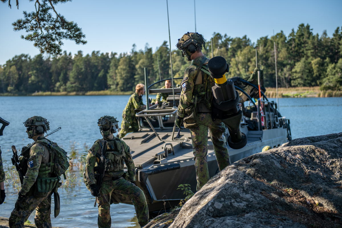 Sweden and Finland exercise joint defence - Swedish Armed Forces