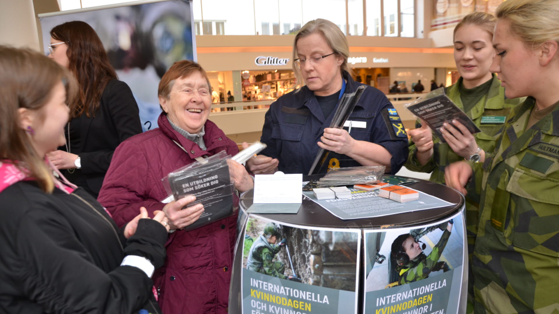 Försvarsmakten uppmärksammar internationella kvinnodagen - Försvarsmakten
