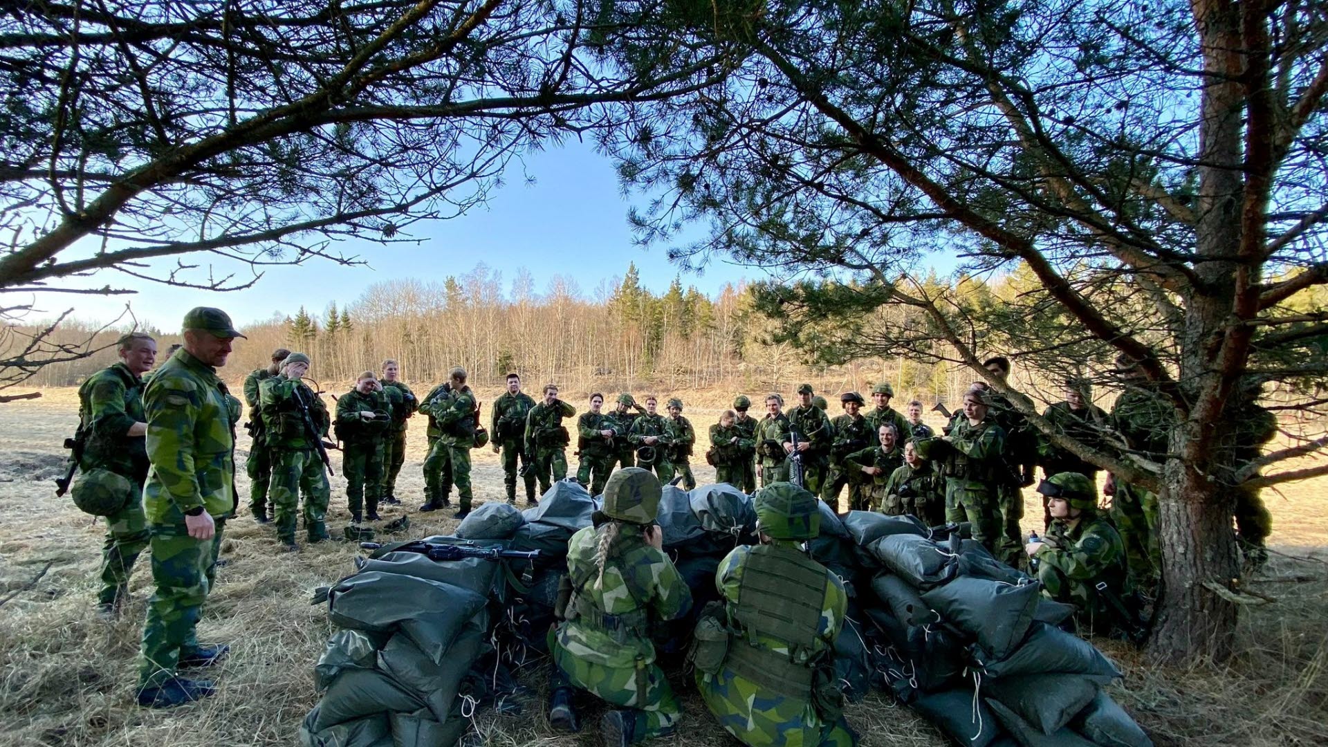 Framtida chefer rustar sig för fysiska utmaningar - Försvarsmakten