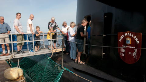 HMS Halland drog publik i Kalmar - Försvarsmakten