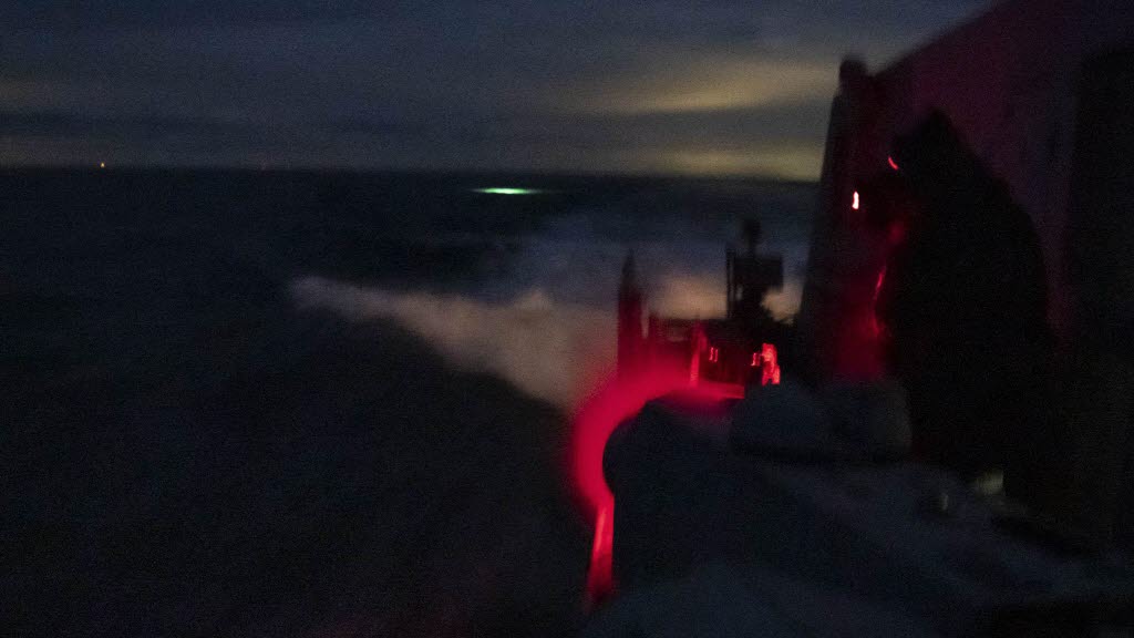 Marinen övar sjömålsstrid i Gotska sjön - Försvarsmakten