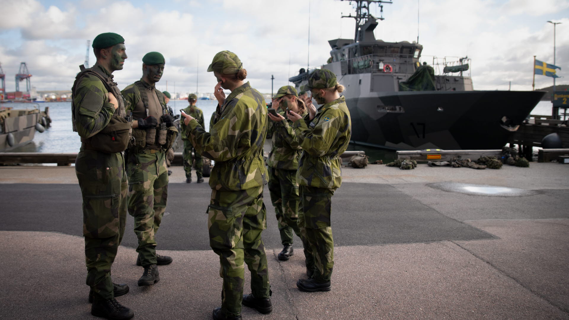 Stort intresse för Marine Weekend – 60 tjejer provade på livet som ...