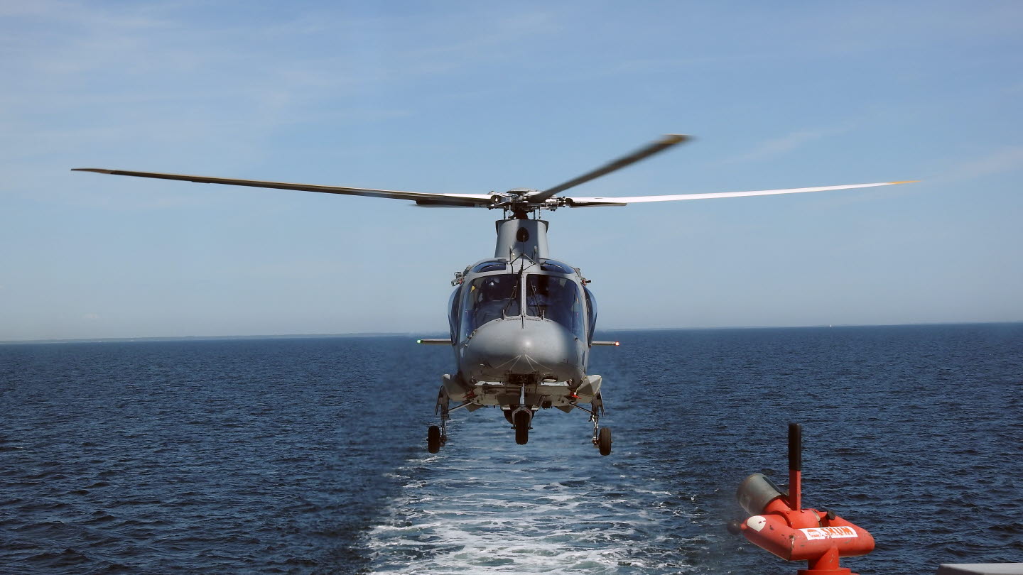 Helikopter ombord stärker sjöövervakningen - Försvarsmakten