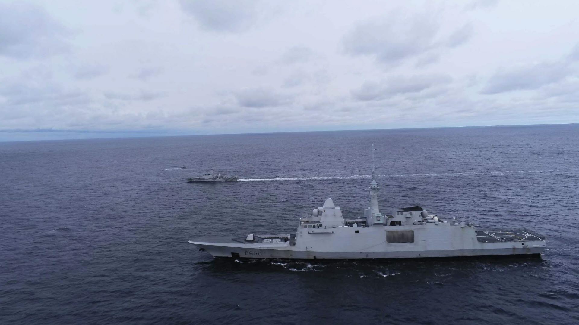 Marinen övade med fransk fregatt - Försvarsmakten