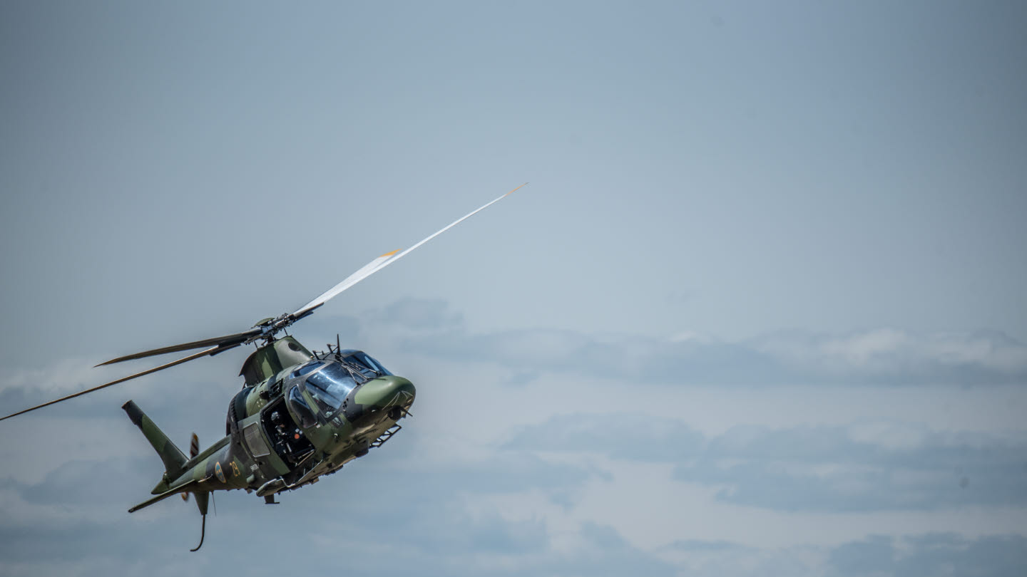 Vingar till piloteleverna - Försvarsmakten