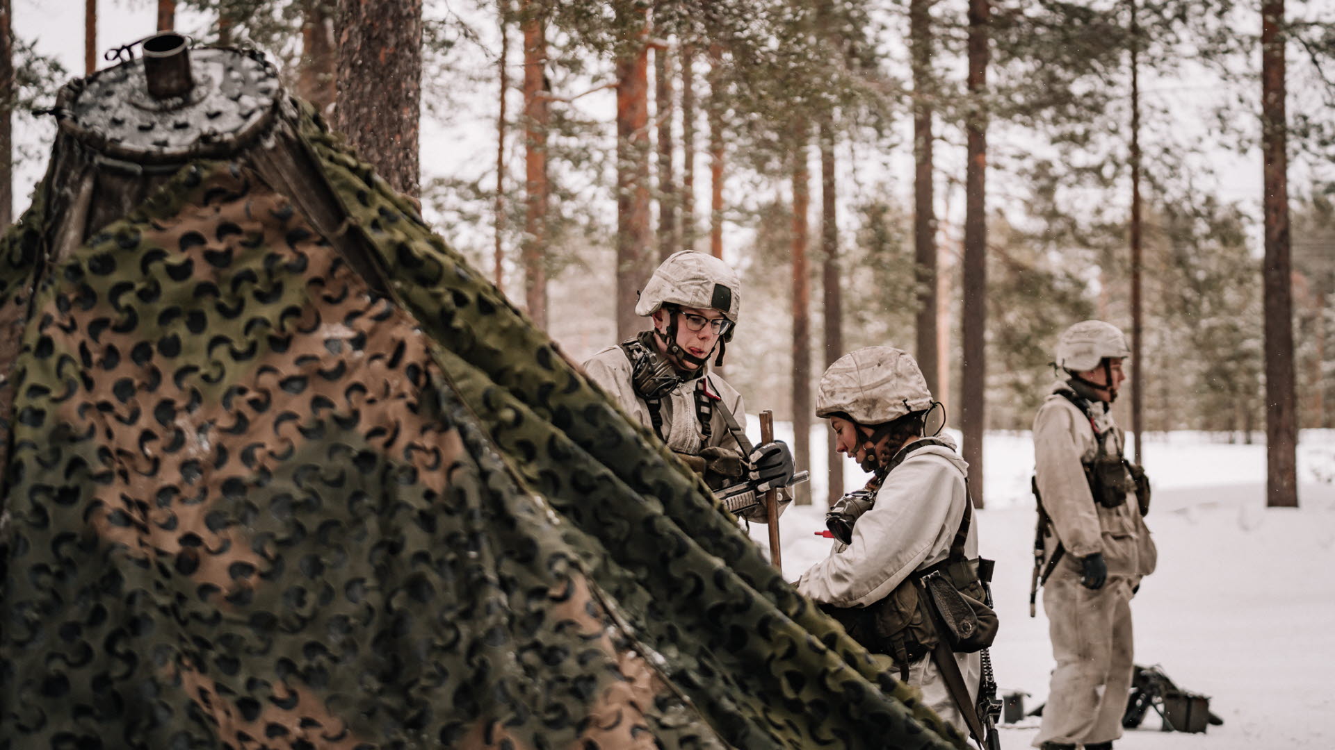 Pansar- och jägarstrid stärker låset i norr - Försvarsmakten