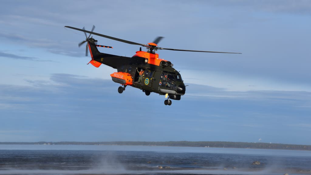 Helikopter 10 vinkar farväl - Försvarsmakten