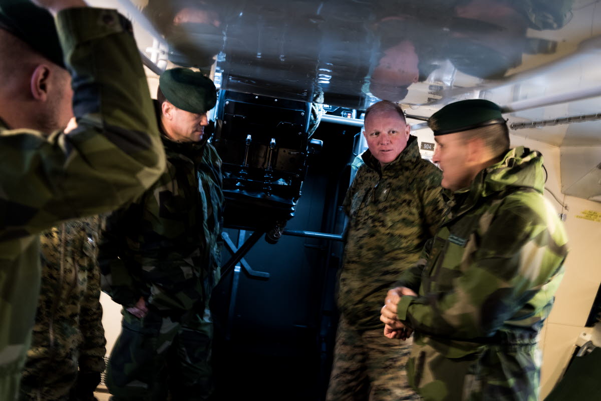 Marines in mutually beneficial cooperation - Swedish Armed Forces