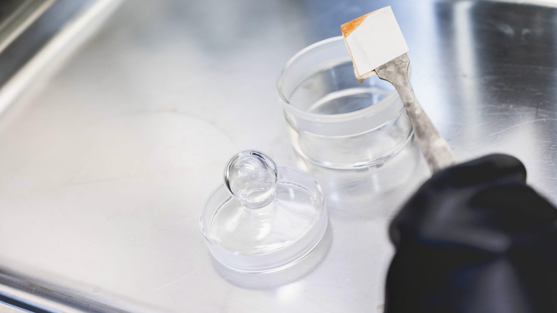 Skyddscentrum övar med de riktigt dödliga ämnena - Försvarsmakten