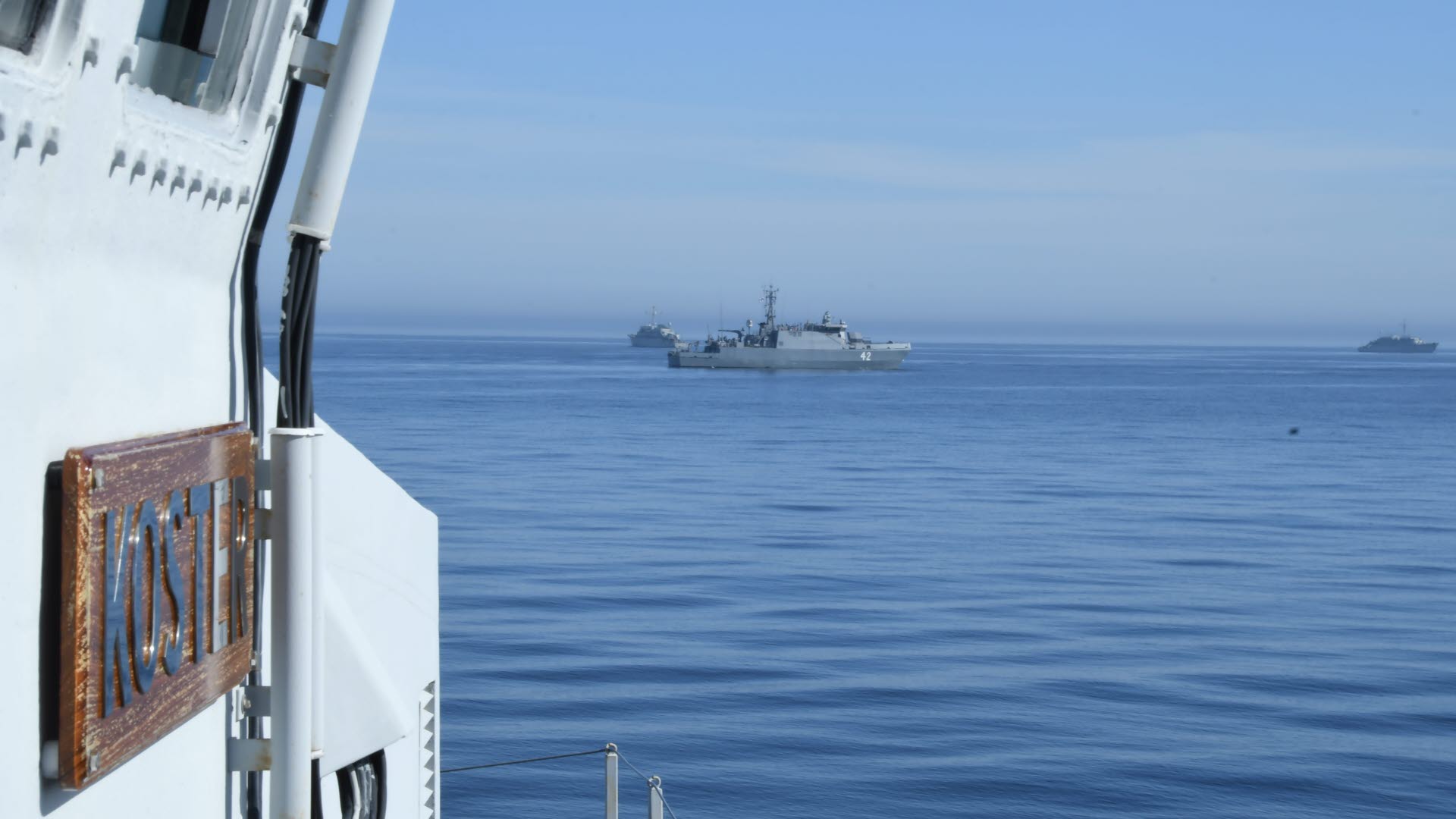 Hms Koster kastade med natostyrka - Försvarsmakten