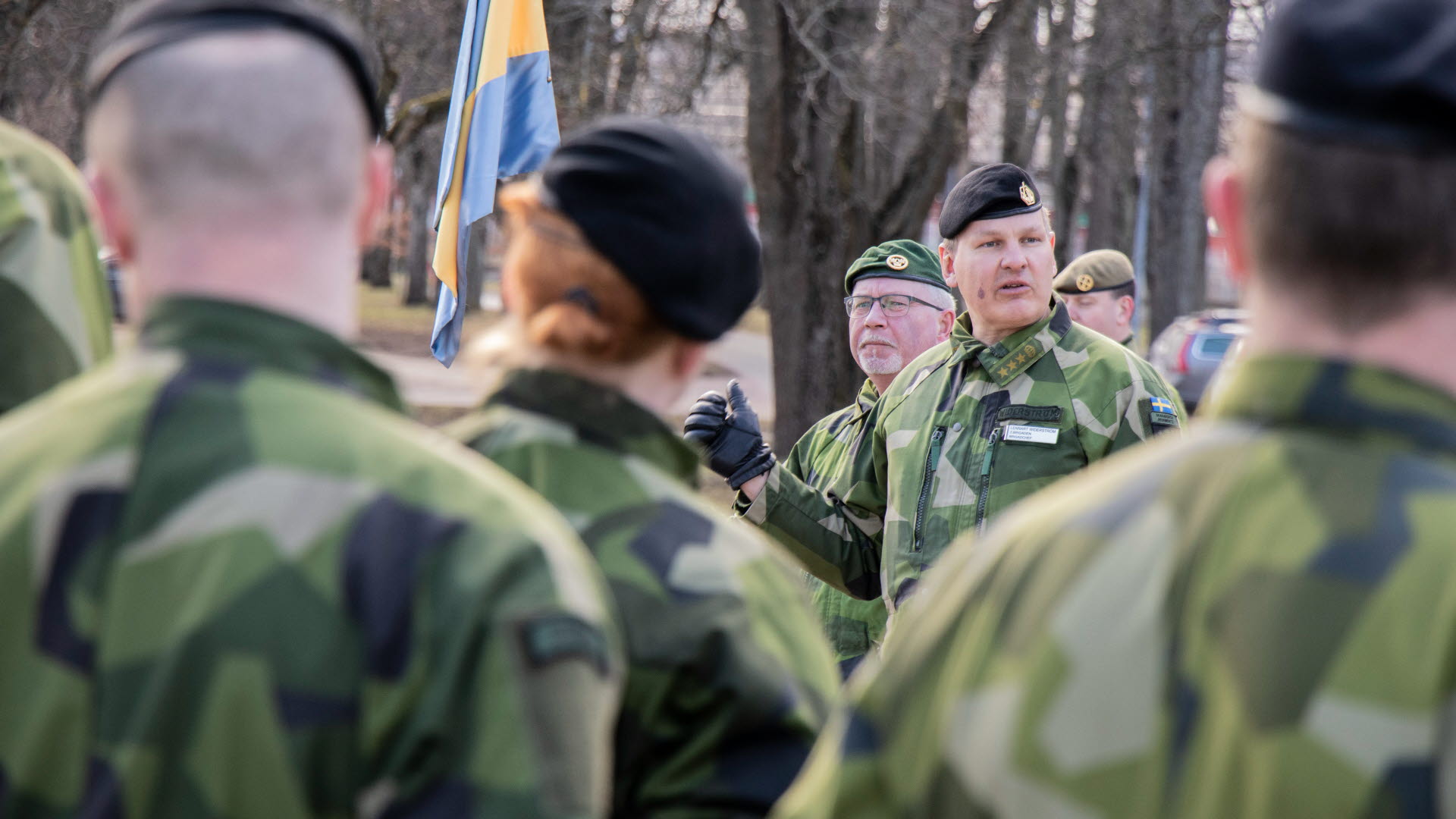 Från andra brigaden till Afrika - Försvarsmakten