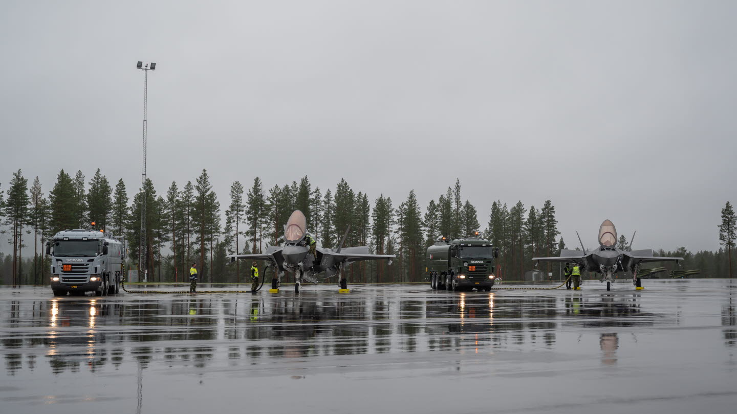 Norwegian F 35 fighter aircraft on Swedish ground for the first time ...