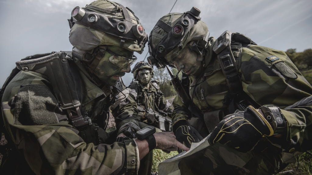 Livgardets rekryter övar för att bli en del av det svenska försvaret ... Livgardets rekryter övar för att bli en del av det svenska försvaret ...