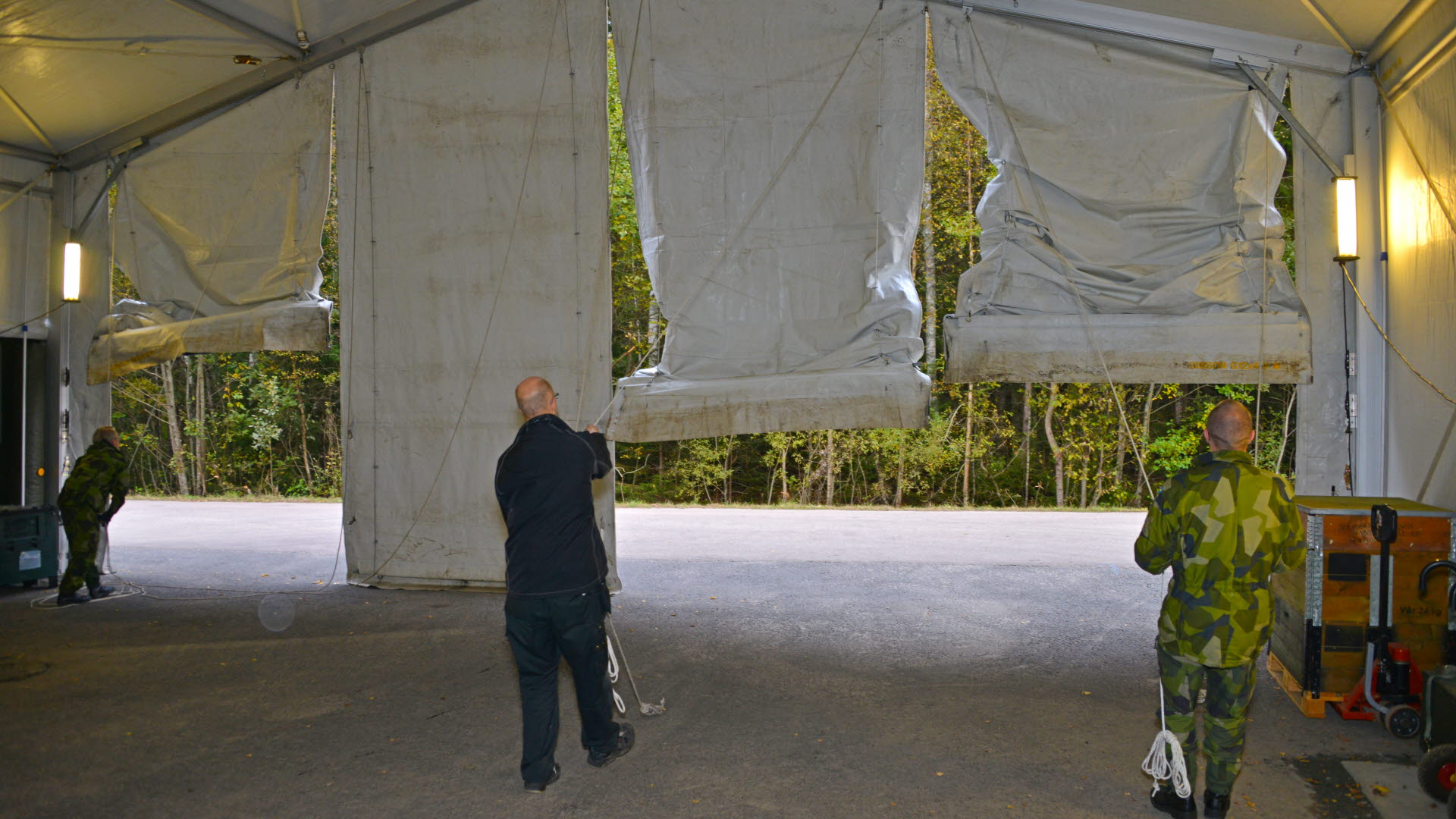 Gripentekniker flyttar närmare skogen - Försvarsmakten