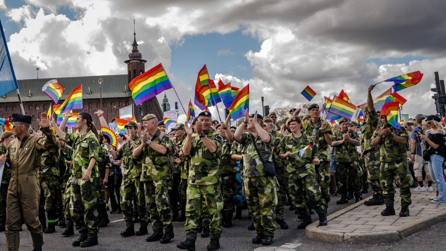 Försvarsmakten Deltar I Stockholm Pride Som Firar 25 år Försvarsmakten