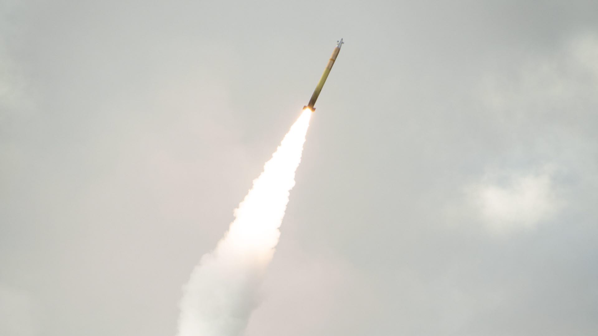 Amerikanskt raketartilleri bekämpade mål i Norrland - Försvarsmakten