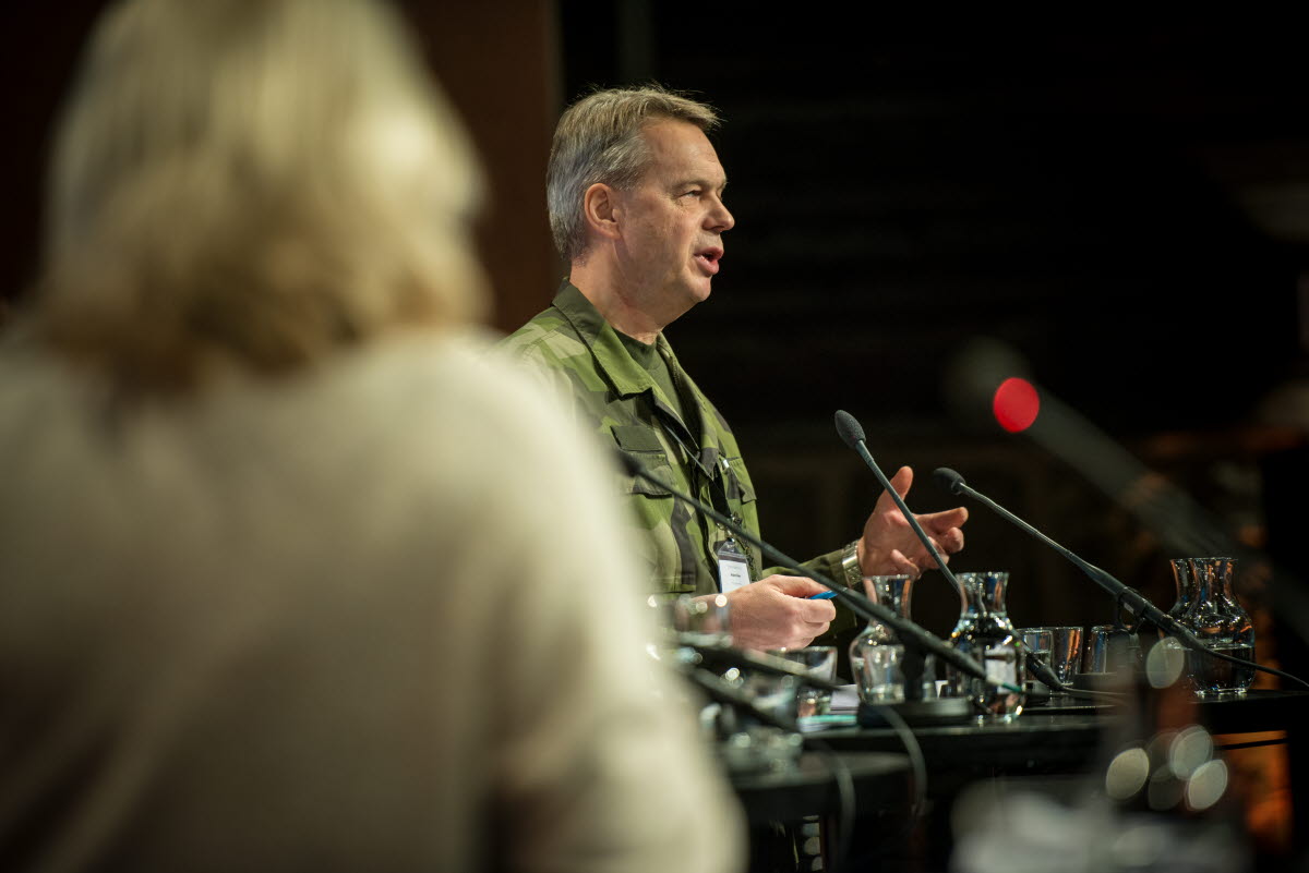 Hur implementerar man en FN-resolution? - Försvarsmakten Hur implementerar man en FN-resolution? - Försvarsmakten