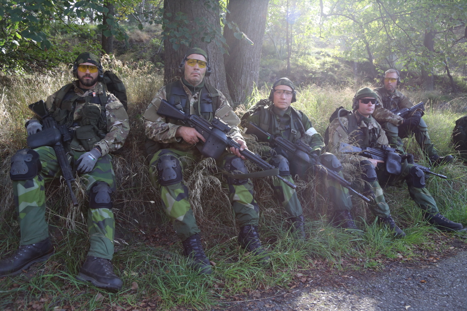 Swedish OMLT in Afghanistan. [2048x1374] : r/MilitaryPorn