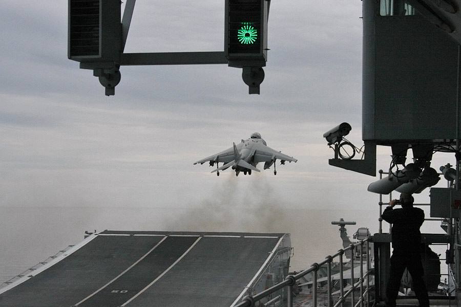 Strid mot Harrier-plan - Försvarsmakten