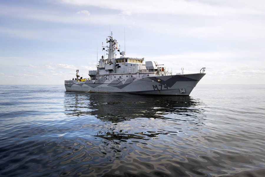 HMS Kullen leder - Försvarsmakten