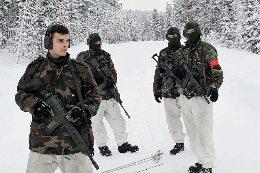 Sexton dygn av utmaningar - Försvarsmakten