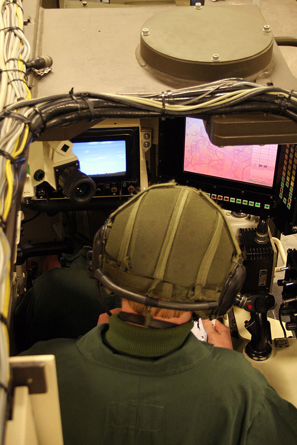 Efterlängtat möte med stridsvagn - Försvarsmakten